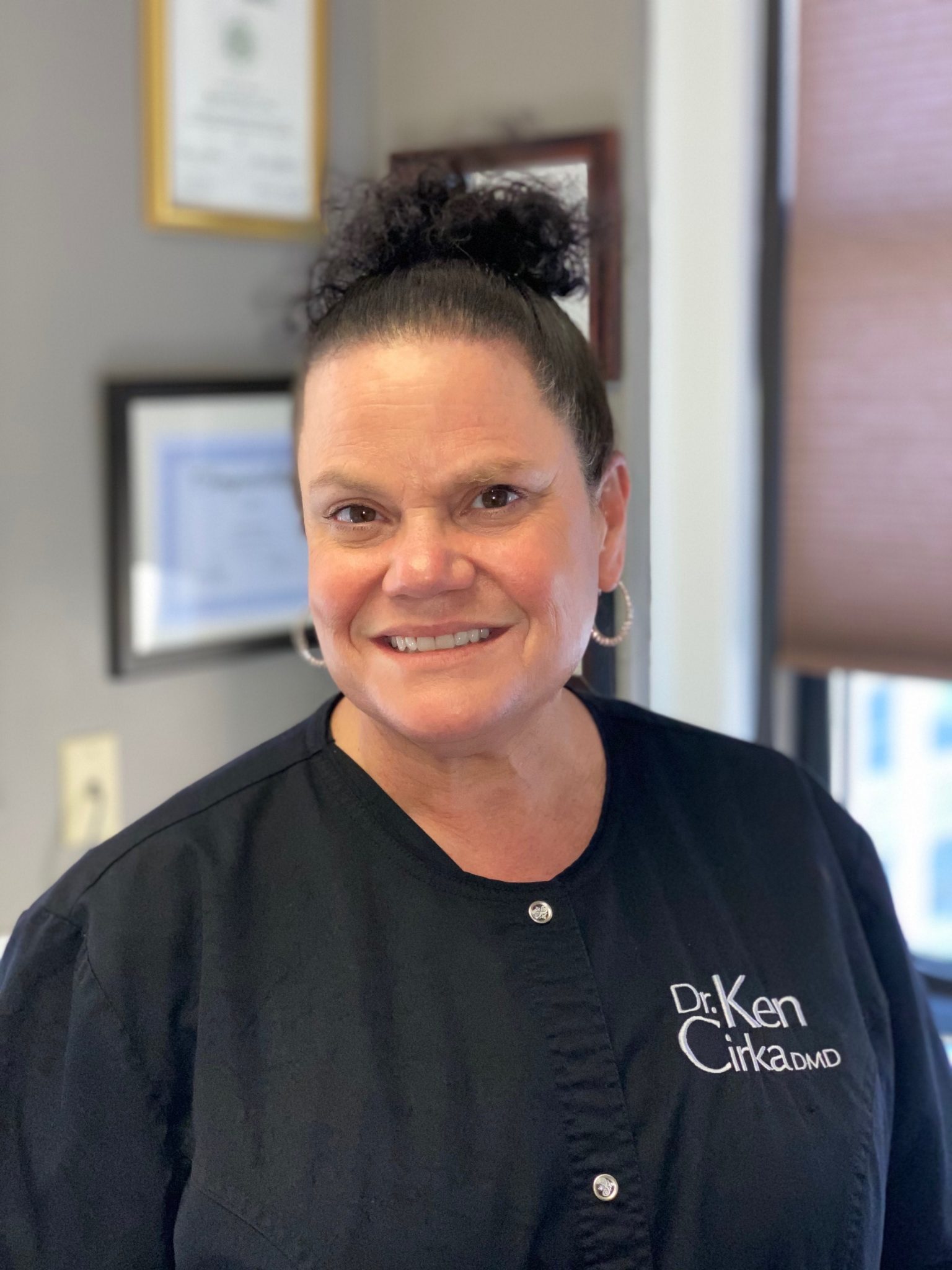 Lisa headshot - Philadelphia Dentistry